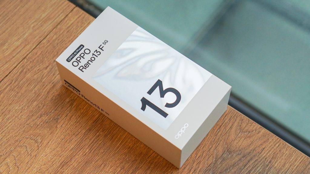 Unboxing Oppo Reno 13F 5G yang Mulai Dijual di Indonesia Hari Ini ...