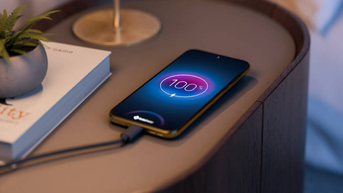 50MP Selfie कैमरा के साथ Motorola का नया 5G फोन Edge 2026 हुआ ग्लोबली लॉन्च