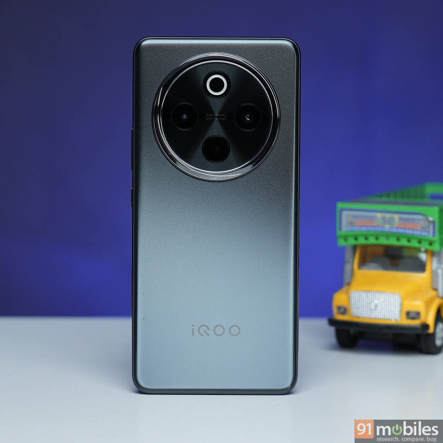 iQOO Z10 Review - Pros and cons, Verdict | 91Mobiles