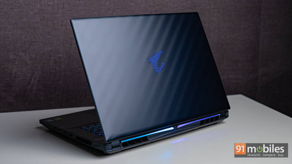 Gigabyte AORUS Master 16 Review: OLED Brilliance Meets RTX 5080 Power ...