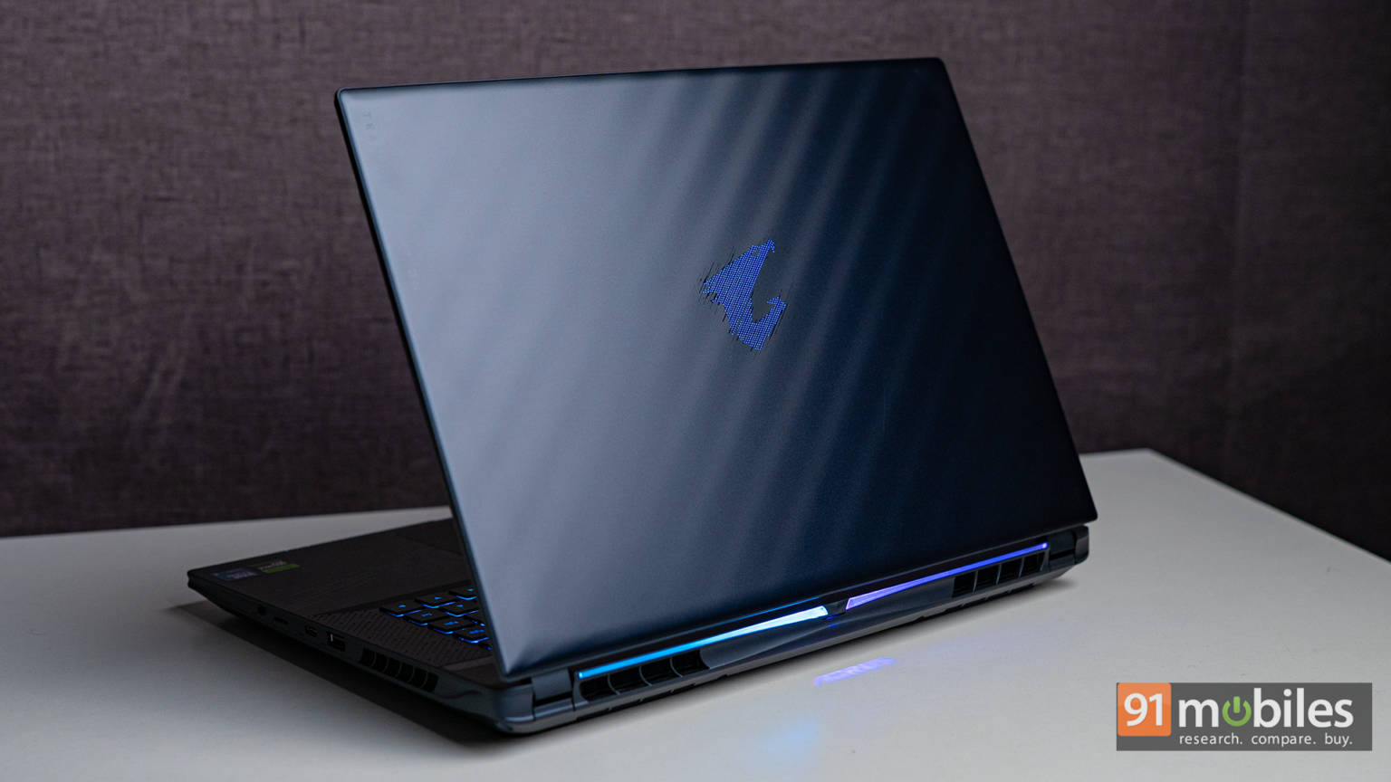 Gigabyte AORUS MASTER 16 BYHC5INE65SH Laptop (Core Ultra 9 Series 2 /32 ...