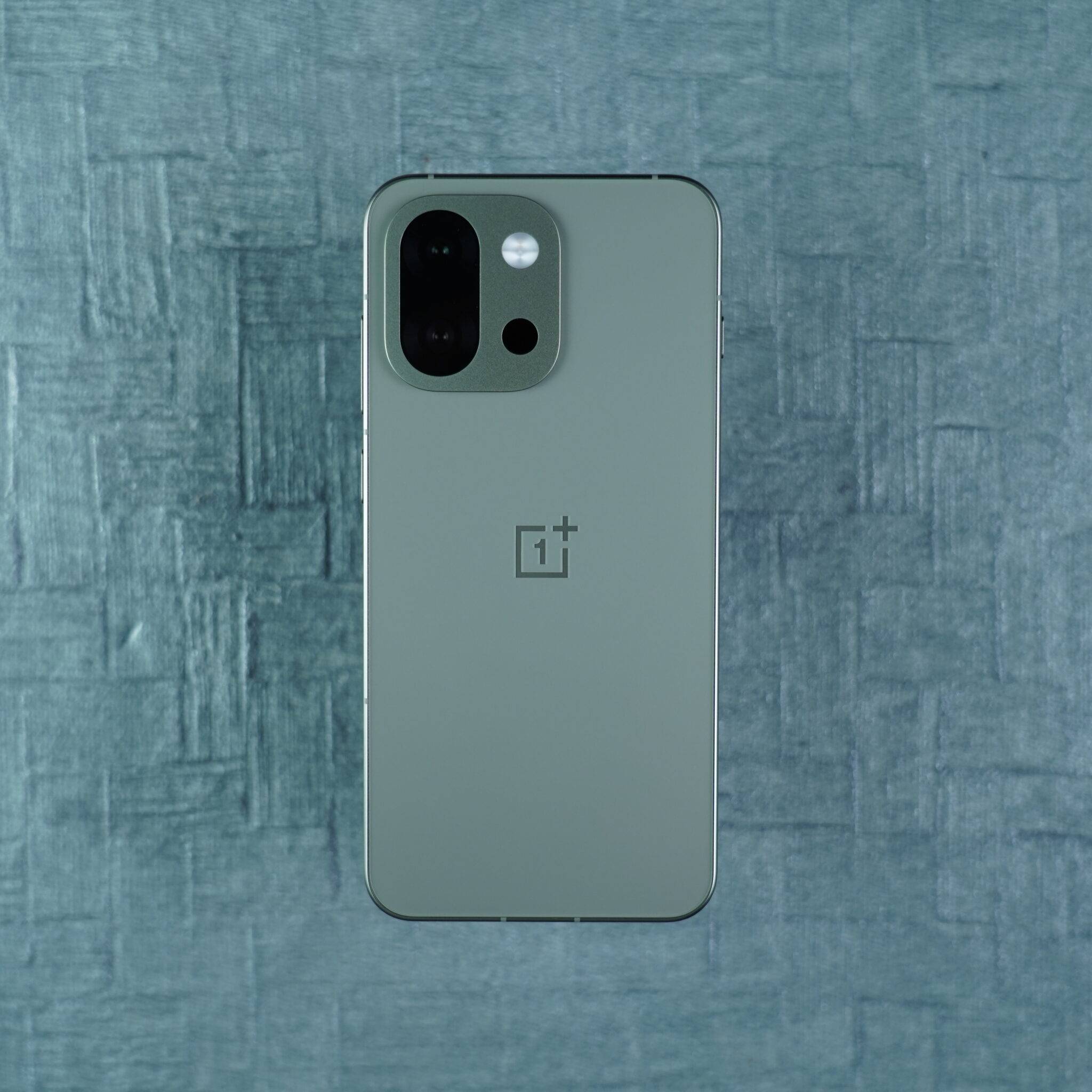 OnePlus 15s, Vivo X300 FE, and OPPO Reno 15 Mini: three compact phones ...