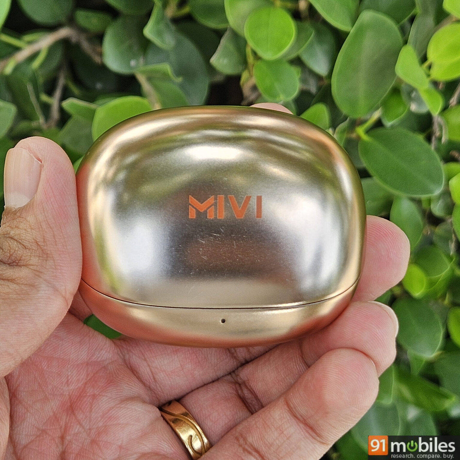 Mivi AI Buds review: heavy bass, light AI | 91mobiles.com