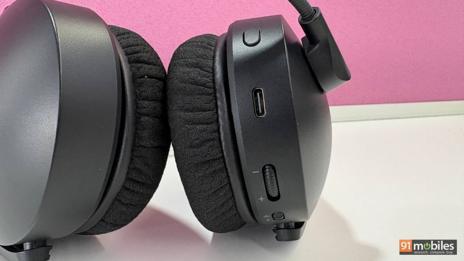 HyperX Cloud Jet Dual Wireless Headset Review: A Budget King with a ...