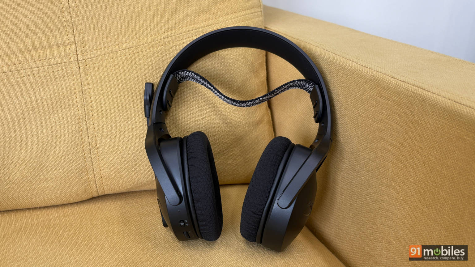 HyperX Cloud Jet Dual Wireless Headset Review: A Budget King with a ...