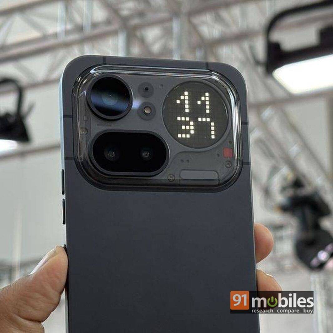 Nothing Phone (4a) vs (4a) Pro: I used both, here’s which one to buy ...