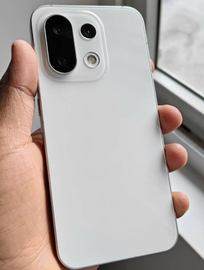 OPPO Reno 16 Pro Mini leak suggests camera redesign over Reno 15 Pro ...